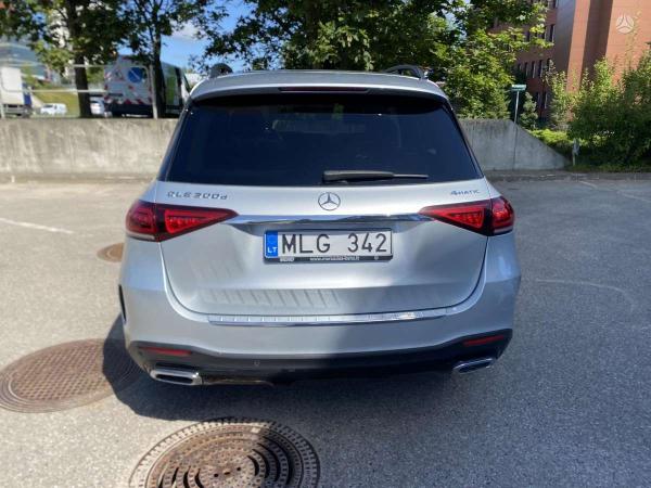 Pelēks Mercedes-Benz GLE 300 2020 Viļņa, ar dzinēja tilpumu 1.95 L un nobraukumu 129 tūkst. km par 41500 €, foto 6 vietnē AUTOMOTO.COM.LV