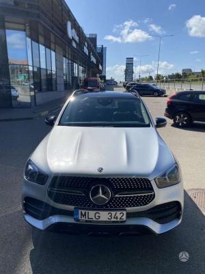 Pelēks Mercedes-Benz GLE 300 2020 Viļņa, ar dzinēja tilpumu 1.95 L un nobraukumu 129 tūkst. km par 41500 €, foto 9 vietnē AUTOMOTO.COM.LV