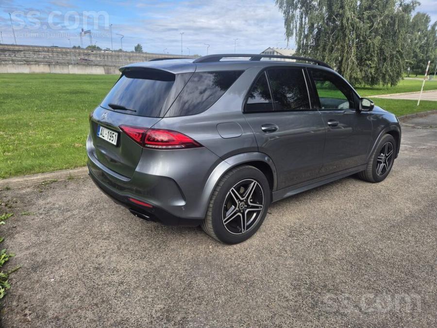 Pelēks Mercedes-Benz GLE 300 2022 Rīga, ar dzinēja tilpumu 2.00 L un nobraukumu 64 tūkst. km par 57500 €, foto 5 vietnē AUTOMOTO.COM.LV