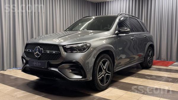 Pelēks Mercedes-Benz GLE 300 2024 Rīga, ar dzinēja tilpumu 2.00 L un nobraukumu 83 tūkst. km par 69990 €, foto 1 vietnē AUTOMOTO.COM.LV