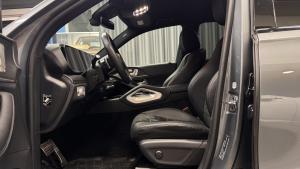 Pelēks Mercedes-Benz GLE 300 2024 Rīga, ar dzinēja tilpumu 2.00 L un nobraukumu 83 tūkst. km par 69990 €, foto 8 vietnē AUTOMOTO.COM.LV