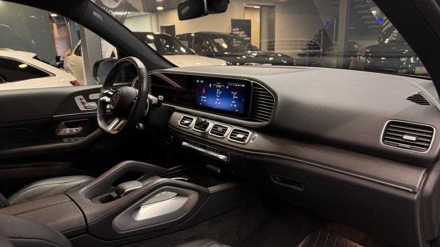 Pelēks Mercedes-Benz GLE 300 2024 Rīga, ar dzinēja tilpumu 2.00 L un nobraukumu 83 tūkst. km par 69990 €, foto 13 vietnē AUTOMOTO.COM.LV