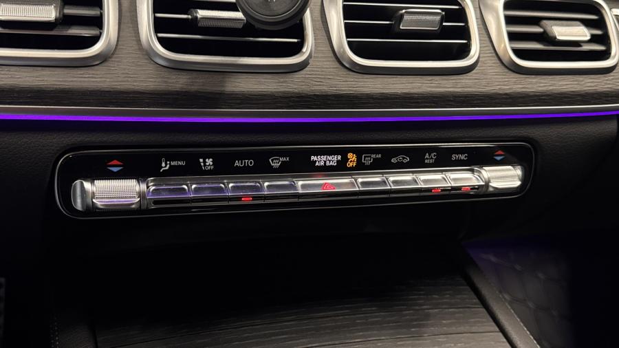 Pelēks Mercedes-Benz GLE 300 2024 Rīga, ar dzinēja tilpumu 2.00 L un nobraukumu 83 tūkst. km par 69990 €, foto 20 vietnē AUTOMOTO.COM.LV
