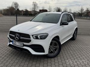 White Mercedes-Benz GLE 300 2020 in Jelgava, with an engine capacity of 3.00 L and mileage of 0 thousand km for 55000 €, photo 3 on AUTOMOTO.COM.LV