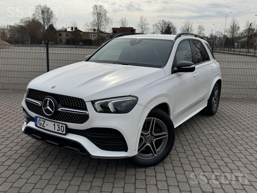White Mercedes-Benz GLE 300 2020 in Jelgava, with an engine capacity of 3.00 L and mileage of 0 thousand km for 55000 €, photo 3 on AUTOMOTO.COM.LV
