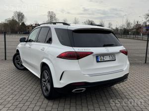 White Mercedes-Benz GLE 300 2020 in Jelgava, with an engine capacity of 3.00 L and mileage of 0 thousand km for 55000 €, photo 4 on AUTOMOTO.COM.LV