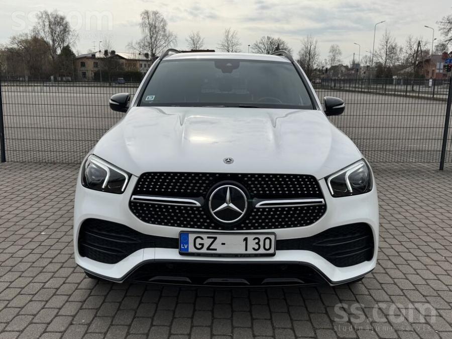 White Mercedes-Benz GLE 300 2020 in Jelgava, with an engine capacity of 3.00 L and mileage of 0 thousand km for 55000 €, photo 6 on AUTOMOTO.COM.LV