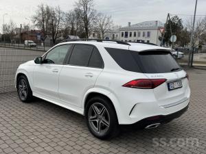 White Mercedes-Benz GLE 300 2020 in Jelgava, with an engine capacity of 3.00 L and mileage of 0 thousand km for 55000 €, photo 8 on AUTOMOTO.COM.LV