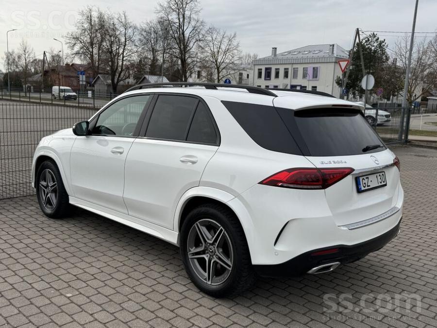 White Mercedes-Benz GLE 300 2020 in Jelgava, with an engine capacity of 3.00 L and mileage of 0 thousand km for 55000 €, photo 8 on AUTOMOTO.COM.LV