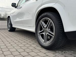 White Mercedes-Benz GLE 300 2020 in Jelgava, with an engine capacity of 3.00 L and mileage of 0 thousand km for 55000 €, photo 9 on AUTOMOTO.COM.LV