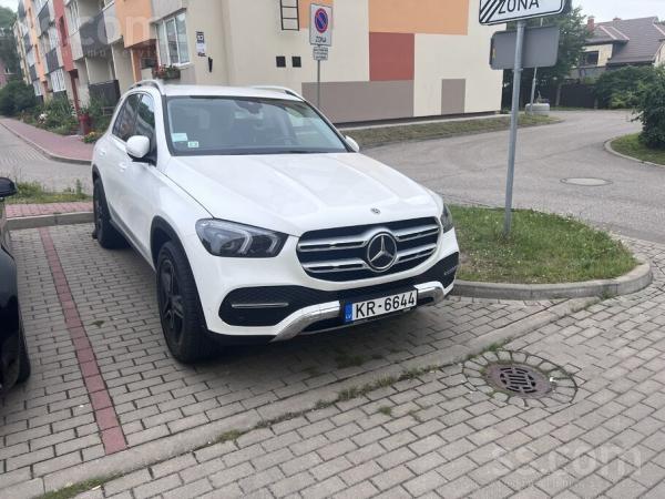 Balts Mercedes-Benz GLE 300 2020 Liepāja, ar dzinēja tilpumu 2.00 L un nobraukumu 79 tūkst. km par 42000 €, foto 3 vietnē AUTOMOTO.COM.LV