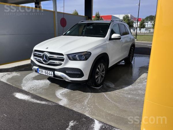 Balts Mercedes-Benz GLE 300 2020 Liepāja, ar dzinēja tilpumu 2.00 L un nobraukumu 79 tūkst. km par 42000 €, foto 5 vietnē AUTOMOTO.COM.LV