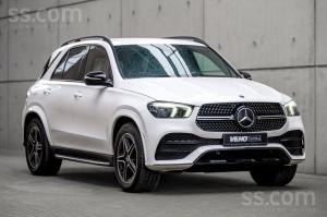 White Mercedes-Benz GLE 300 2020 in Riga, with an engine capacity of 2.00 L and mileage of 152 thousand km for 39900 €, photo 5 on AUTOMOTO.COM.LV