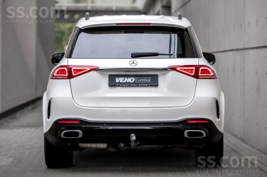 White Mercedes-Benz GLE 300 2020 in Riga, with an engine capacity of 2.00 L and mileage of 152 thousand km for 39900 €, photo 8 on AUTOMOTO.COM.LV