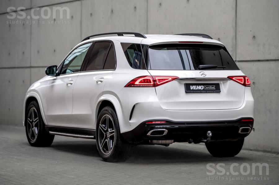 White Mercedes-Benz GLE 300 2020 in Riga, with an engine capacity of 2.00 L and mileage of 152 thousand km for 39900 €, photo 9 on AUTOMOTO.COM.LV