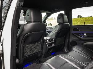 White Mercedes-Benz GLE 300 2020 in Riga, with an engine capacity of 2.00 L and mileage of 152 thousand km for 39900 €, photo 15 on AUTOMOTO.COM.LV