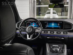 White Mercedes-Benz GLE 300 2020 in Riga, with an engine capacity of 2.00 L and mileage of 152 thousand km for 39900 €, photo 25 on AUTOMOTO.COM.LV