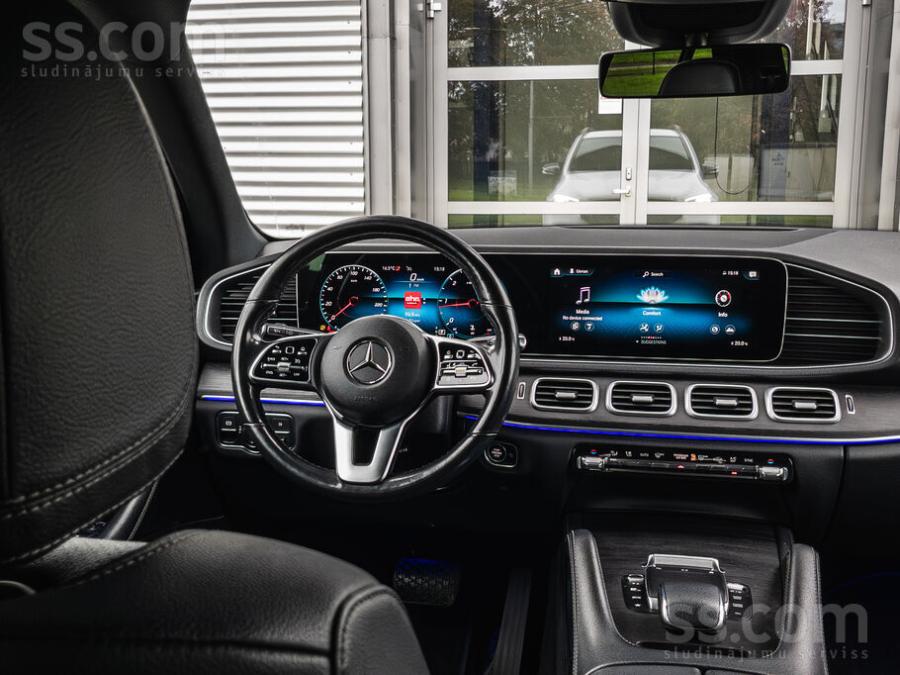 White Mercedes-Benz GLE 300 2020 in Riga, with an engine capacity of 2.00 L and mileage of 152 thousand km for 39900 €, photo 25 on AUTOMOTO.COM.LV
