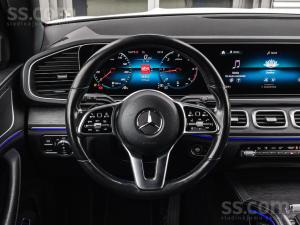 White Mercedes-Benz GLE 300 2020 in Riga, with an engine capacity of 2.00 L and mileage of 152 thousand km for 39900 €, photo 26 on AUTOMOTO.COM.LV