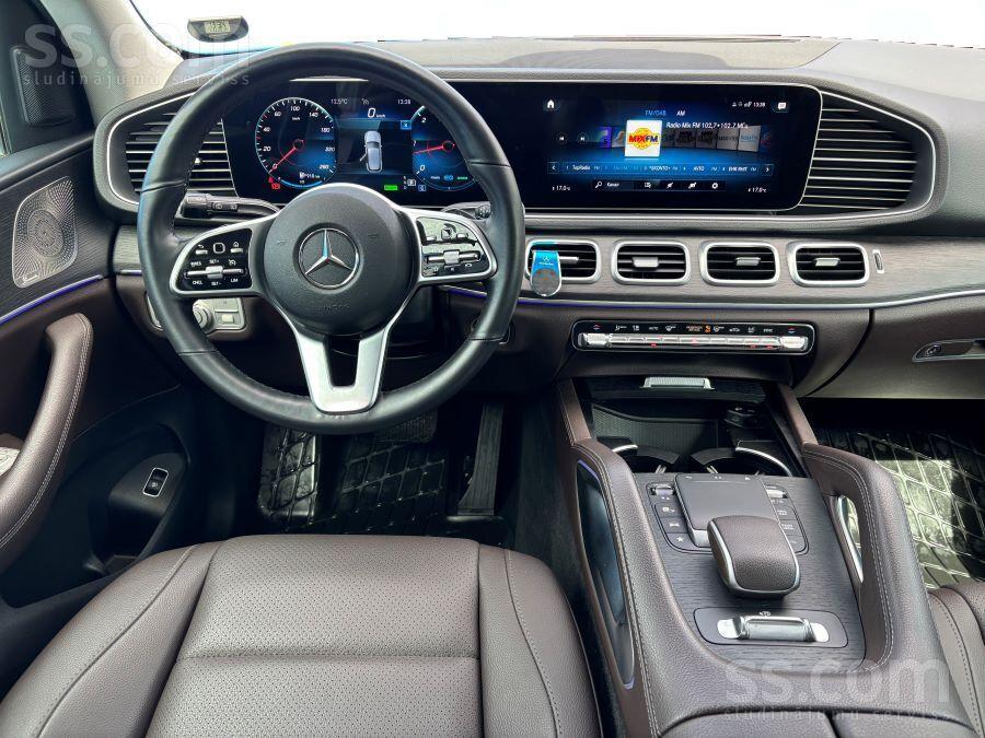 White Mercedes-Benz GLE 300 2022 in Riga, with an engine capacity of 2.00 L and mileage of 55 thousand km for 59950 €, photo 9 on AUTOMOTO.COM.LV