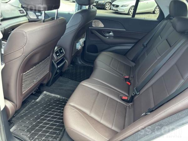 Balts Mercedes-Benz GLE 300 2022 Rīga, ar dzinēja tilpumu 2.00 L un nobraukumu 56 tūkst. km par 59950 €, foto 10 vietnē AUTOMOTO.COM.LV