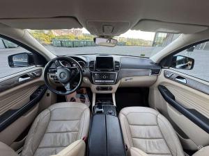Black Mercedes-Benz GLE 350 2015 in Kaunas, with an engine capacity of 2.99 L and mileage of 300 thousand km for 24900 €, photo 14 on AUTOMOTO.COM.LV