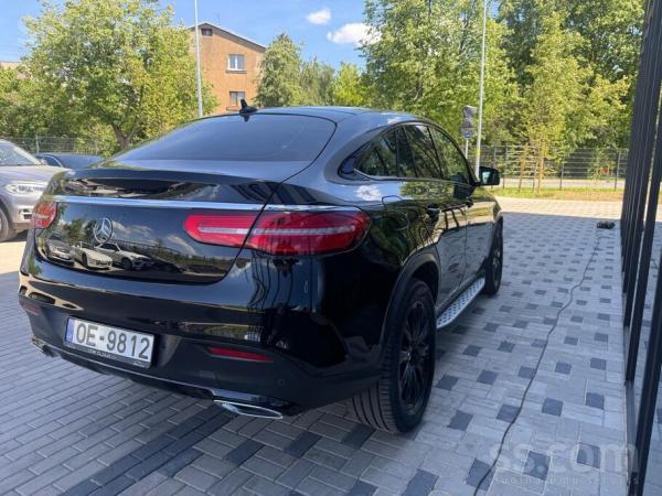 Melns Mercedes-Benz GLE 350 2015 Rīga, ar dzinēja tilpumu 3.00 L un nobraukumu 254 tūkst. km par 26600 €, foto 4 vietnē AUTOMOTO.COM.LV