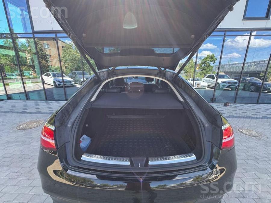 Melns Mercedes-Benz GLE 350 2015 Rīga, ar dzinēja tilpumu 3.00 L un nobraukumu 254 tūkst. km par 26600 €, foto 7 vietnē AUTOMOTO.COM.LV