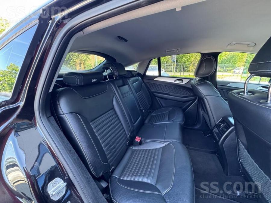 Melns Mercedes-Benz GLE 350 2015 Rīga, ar dzinēja tilpumu 3.00 L un nobraukumu 254 tūkst. km par 26600 €, foto 9 vietnē AUTOMOTO.COM.LV