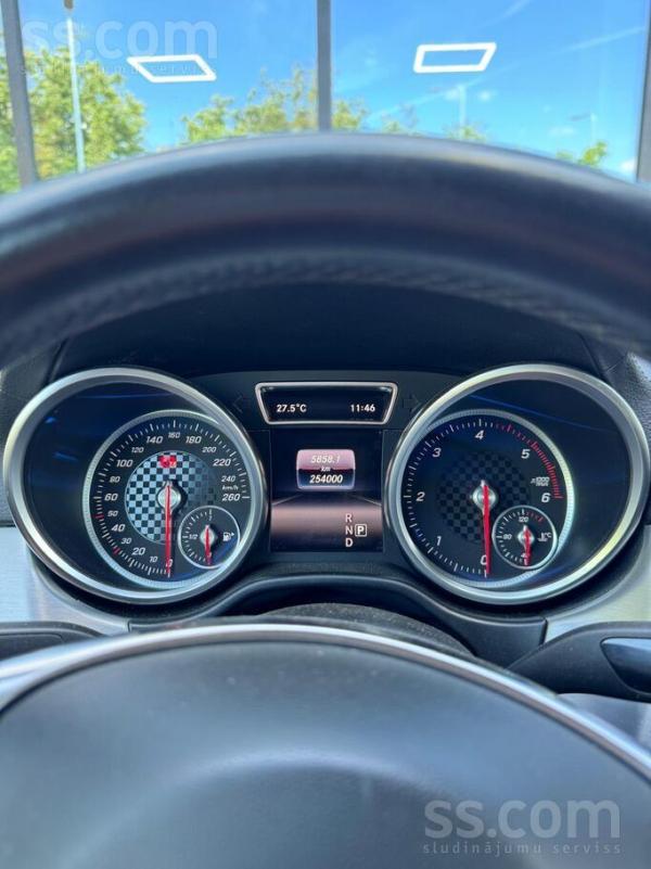 Melns Mercedes-Benz GLE 350 2015 Rīga, ar dzinēja tilpumu 3.00 L un nobraukumu 254 tūkst. km par 26600 €, foto 9 vietnē AUTOMOTO.COM.LV