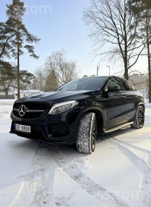 Melns Mercedes-Benz GLE 350 2016 Jūrmala, ar dzinēja tilpumu 3.00 L un nobraukumu 297 tūkst. km par 23000 €, foto  vietnē AUTOMOTO.COM.LV