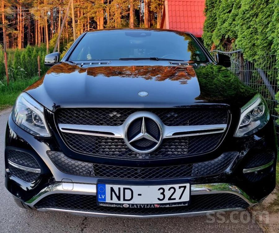 Black Mercedes-Benz GLE 350 2016 in Valka, with an engine capacity of 3.00 L and mileage of 142 thousand km for 28500 €, photo 1 on AUTOMOTO.COM.LV