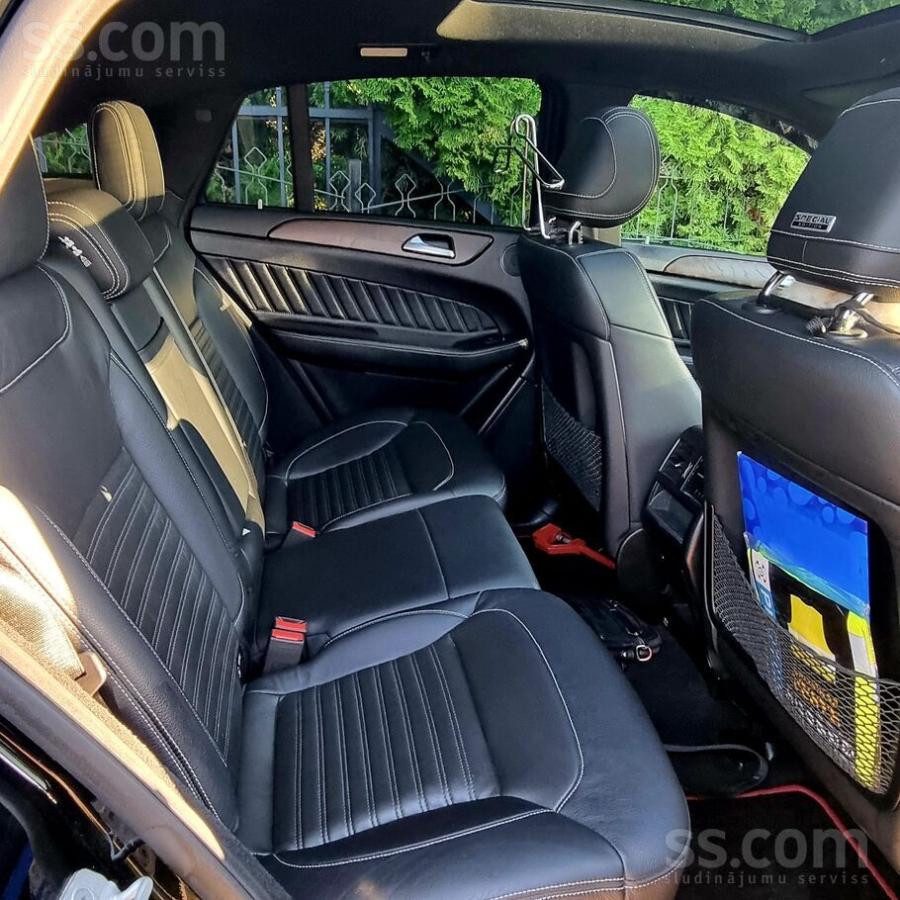 Black Mercedes-Benz GLE 350 2016 in Valka, with an engine capacity of 3.00 L and mileage of 142 thousand km for 28500 €, photo 12 on AUTOMOTO.COM.LV