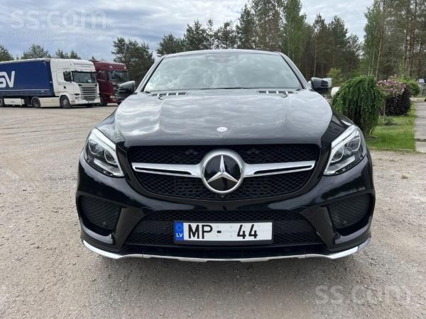 Черный Мерседес ГЛE 350 2016 в Юрмала, объемом двигателя 3.00 л и пробегом 0 тыс. км за 25500 €, фото 2 на AUTOMOTO.COM.LV
