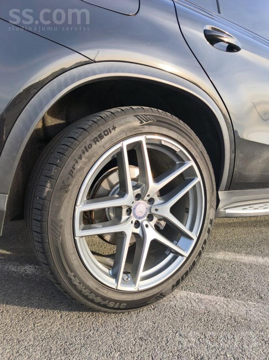 Black Mercedes-Benz GLE 350 2016 in Riga, with an engine capacity of 3.00 L and mileage of 190 thousand km for 31900 €, photo 7 on AUTOMOTO.COM.LV