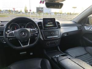 Black Mercedes-Benz GLE 350 2016 in Riga, with an engine capacity of 3.00 L and mileage of 190 thousand km for 31900 €, photo 8 on AUTOMOTO.COM.LV