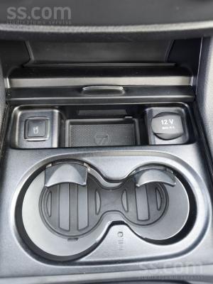 Black Mercedes-Benz GLE 350 2016 in Riga, with an engine capacity of 3.00 L and mileage of 190 thousand km for 31900 €, photo 12 on AUTOMOTO.COM.LV