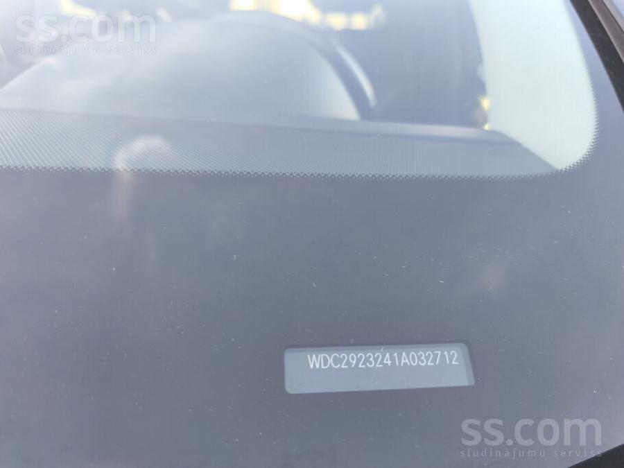 Black Mercedes-Benz GLE 350 2016 in Riga, with an engine capacity of 3.00 L and mileage of 190 thousand km for 31900 €, photo 36 on AUTOMOTO.COM.LV