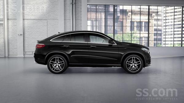 Melns Mercedes-Benz GLE 350 2016 Rīga, ar dzinēja tilpumu 3.00 L un nobraukumu 135 tūkst. km par 29900 €, foto 3 vietnē AUTOMOTO.COM.LV