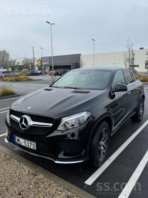 Black Mercedes-Benz GLE 350 2016 in Riga, with an engine capacity of 3.00 L and mileage of 137 thousand km for 32700 €, photo  on AUTOMOTO.COM.LV