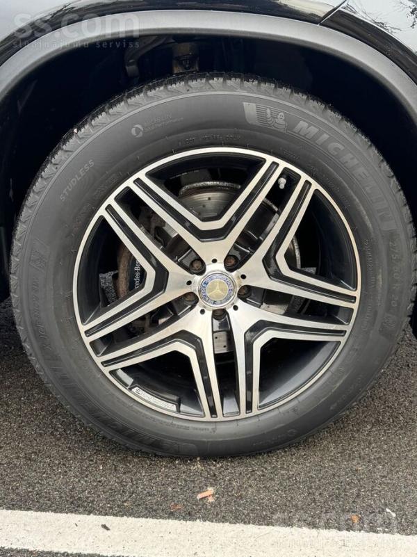 Mercedes-Benz GLE 350 2016 Rīga vietnē Melns Mercedes-Benz GLE 350 2016 Rīga, ar dzinēja tilpumu 3.00 L un nobraukumu 137 tūkst. km par 32700 €, foto 7 vietnē AUTOMOTO.COM.LV