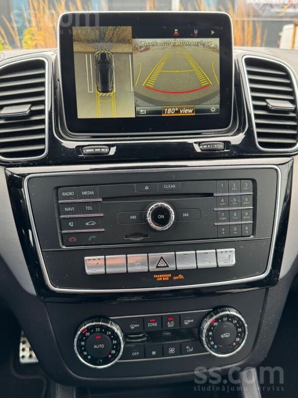 Mercedes-Benz GLE 350 2016 Rīga vietnē Melns Mercedes-Benz GLE 350 2016 Rīga, ar dzinēja tilpumu 3.00 L un nobraukumu 137 tūkst. km par 32700 €, foto 8 vietnē AUTOMOTO.COM.LV