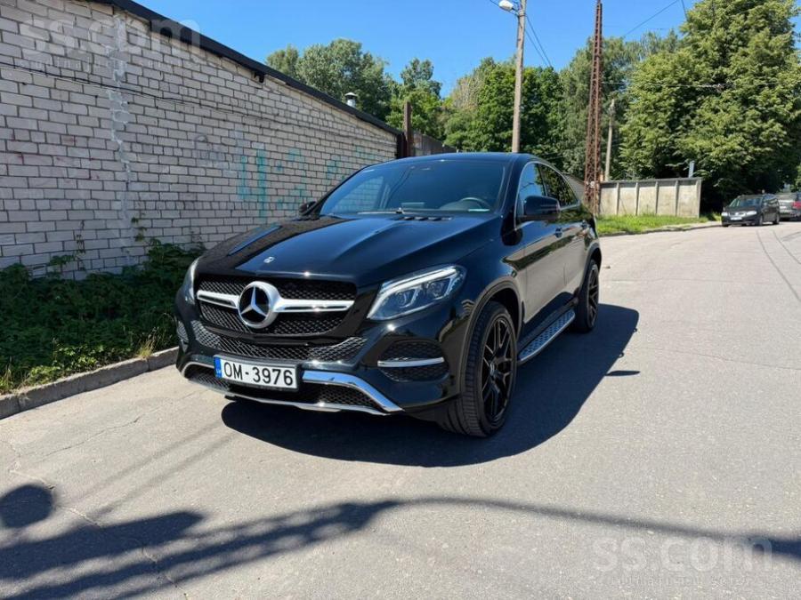 Черный Мерседес ГЛE 350 2018 в Рига, объемом двигателя 3.00 л и пробегом 73 тыс. км за 43568 €, фото 4 на AUTOMOTO.COM.LV