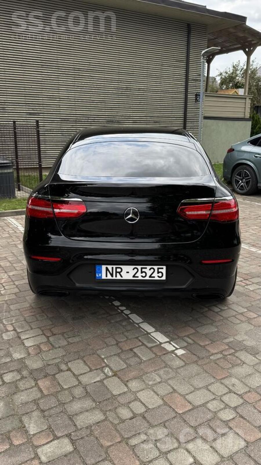 Melns Mercedes-Benz GLE 350 2018 Rīga, ar dzinēja tilpumu 3.00 L un nobraukumu 164 tūkst. km par 27500 €, foto 6 vietnē AUTOMOTO.COM.LV