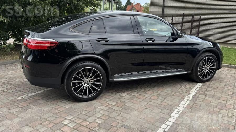 Melns Mercedes-Benz GLE 350 2018 Rīga, ar dzinēja tilpumu 3.00 L un nobraukumu 164 tūkst. km par 27500 €, foto 7 vietnē AUTOMOTO.COM.LV