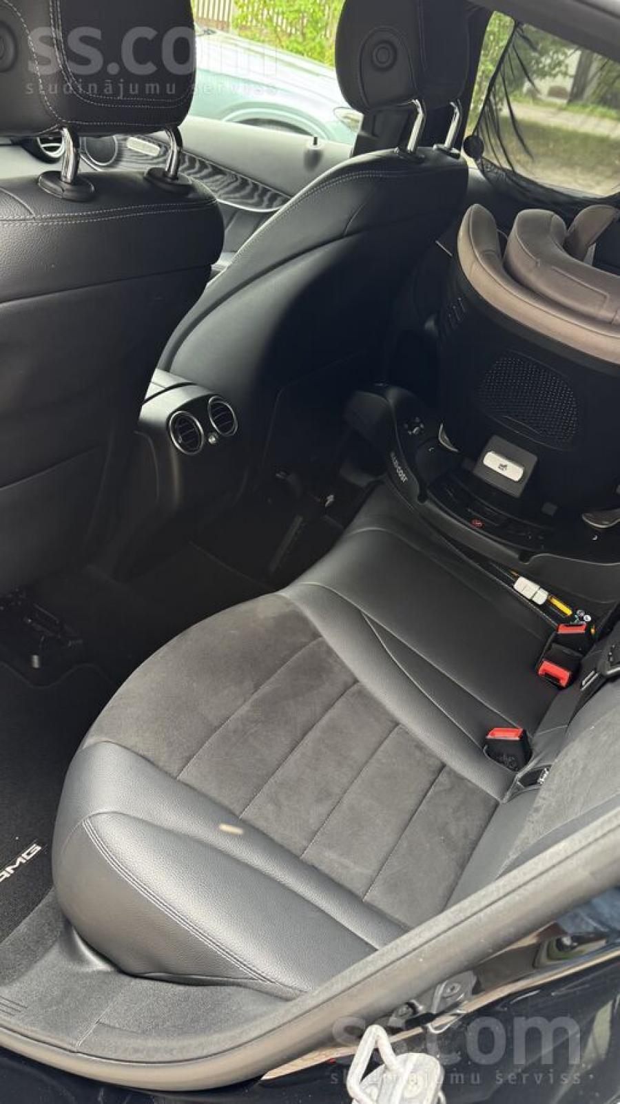 Melns Mercedes-Benz GLE 350 2018 Rīga, ar dzinēja tilpumu 3.00 L un nobraukumu 164 tūkst. km par 27500 €, foto 16 vietnē AUTOMOTO.COM.LV