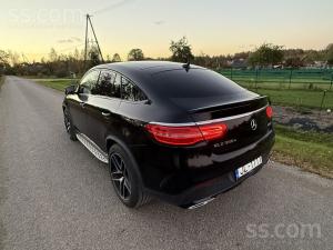 Melns Mercedes-Benz GLE 350 2018 Aizkraukle, ar dzinēja tilpumu 3.00 L un nobraukumu 0 tūkst. km par 29900 €, foto 7 vietnē AUTOMOTO.COM.LV