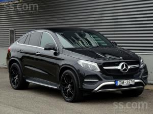 Melns Mercedes-Benz GLE 350 2018 Rīga, ar dzinēja tilpumu 3.00 L un nobraukumu 76 tūkst. km par 41700 €, foto 4 vietnē AUTOMOTO.COM.LV