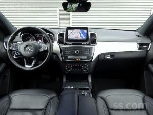 Melns Mercedes-Benz GLE 350 2018 Rīga, ar dzinēja tilpumu 3.00 L un nobraukumu 76 tūkst. km par 41700 €, foto 6 vietnē AUTOMOTO.COM.LV