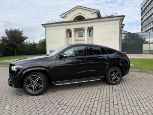 Black Mercedes-Benz GLE 350 2020 in Klaipeda, with an engine capacity of 1.95 L and mileage of 178 thousand km for 49998 €, photo 4 on AUTOMOTO.COM.LV